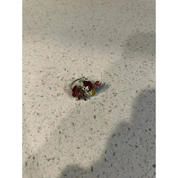 Disney | Accessories | 29 Disney Starter Pin Pirates Of The Caribbean ...
